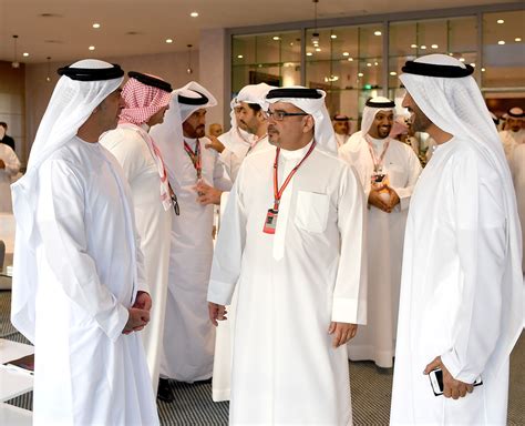 سمو ولي العهد يلتقي سمو الشيخ سيف بن زايد في حلبة البحرين الدولية