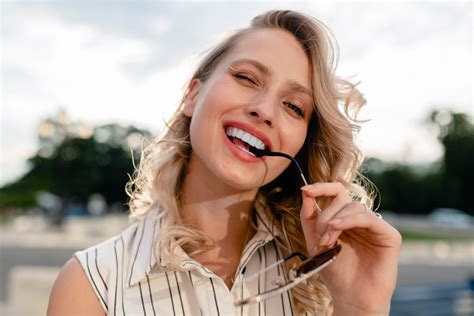 Cómo Tener Los Dientes Blancos Gracias A Estos 10 Consejos Dentality