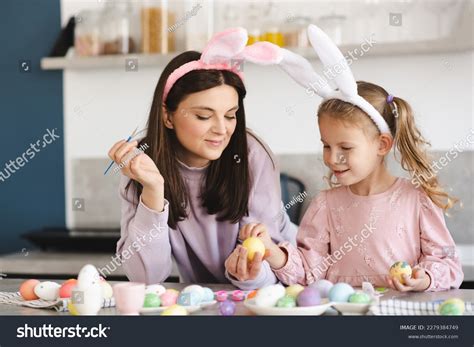 Comedor 4 Puestos Más De 311 Fotos De Stock Con Licencia Libres De