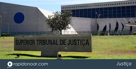 Não é preciso nudez para caracterizar exposição de menor decide STJ