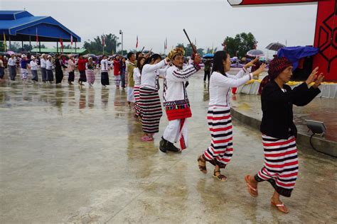 ပူတာအိုမြို့၌ ၇၃ နှစ်မြောက် ရဝမ်အမျိုးသားနေ့ အထိမ်းအမှတ်အခမ်းအနားနှင့် ပျော်ပွဲရွင်ပွဲများစည