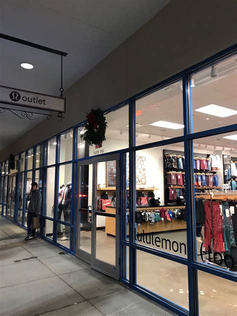 Tanger Outlets Riverhead Reviews Photos Suffolk County Long Island