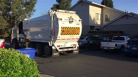 Peterbilt 520 Labrie Automizer 331 Napa Recycling And Waste Services