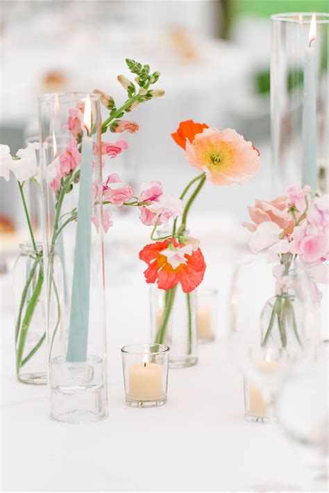 Bright Bud Vase Centerpieces With Poppies Bud Vases Wedding Wedding Flowers Wedding Table