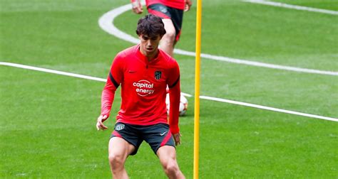 Psg Le Club Intéressé Par J Félix En Cas De Départ De Messi Cet été