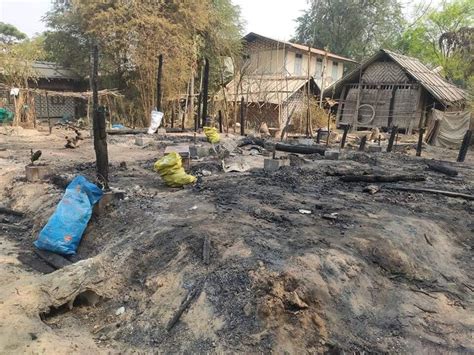 ခင်ဦးမြို့နယ်၊ တဲစုရွာကို စစ်တပ်က တတိယအကြိမ် မီးရှို့ဖျက်ဆီးမှု နေအိမ် ၁၈ လုံးပြာကျ Khit Thit