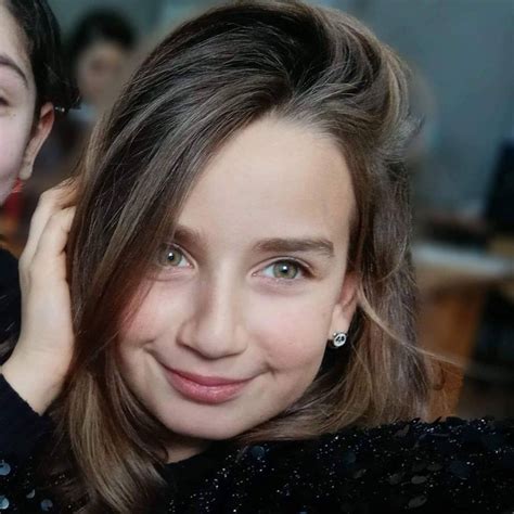ვინ არის კომედი შოუს ყველაზე პატარა მსახიობი რომელმაც უამრავ