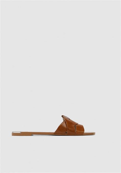 schönsten flachen Sandalen in Braun Schwarz und Weiß