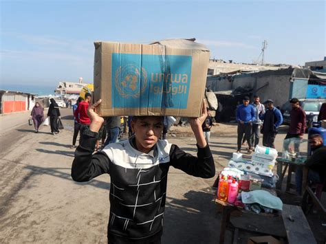 How Was A Un Aid Convoy Robbed Near Israeli Military Positions