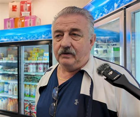 Dušan živi i radi u SAD i zarađuje na nostalgiji Prodaje sve što