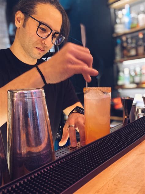 Πήγαμε για Sushi και Asian Cocktails στο Kitschen To μοντέρνο Dim Sum