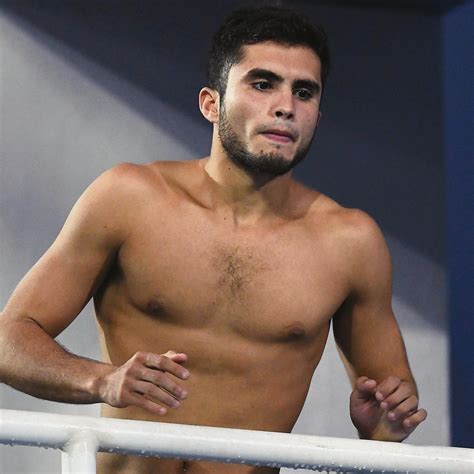Raul Jimenez Sin Camisa