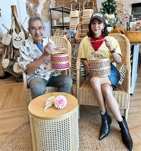 ภาพล่าสุด ชลิต เฟื่องอารมย์ ในวัย 76 ปี กับผลผลิตทุเรียนปีนี้ เจ้าของสวนมาเอง