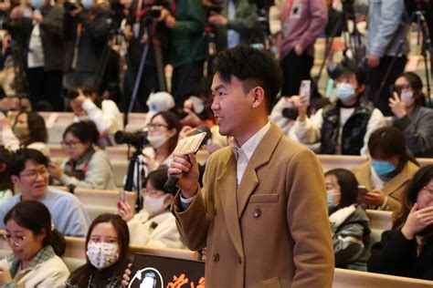 《望道》来了！侯咏、刘烨等主创进复旦