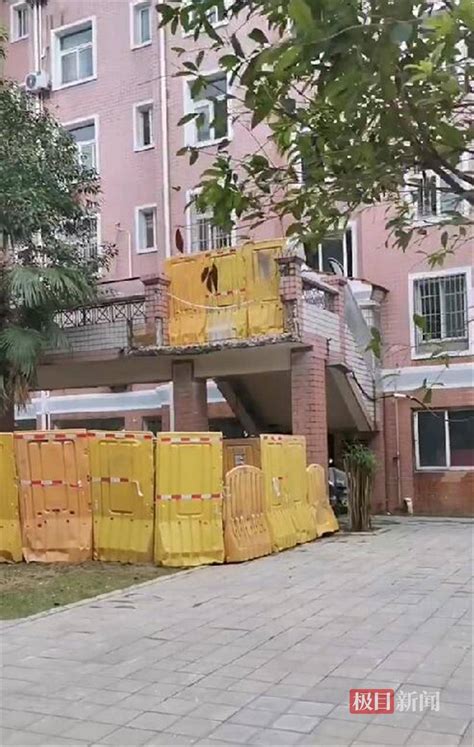 居民楼加装电梯引争议，街道：已暂停施工小区楼栋单元