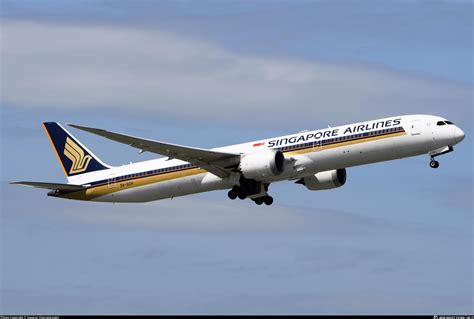 9v Sch Singapore Airlines Boeing 787 10 Dreamliner Photo By Suparat