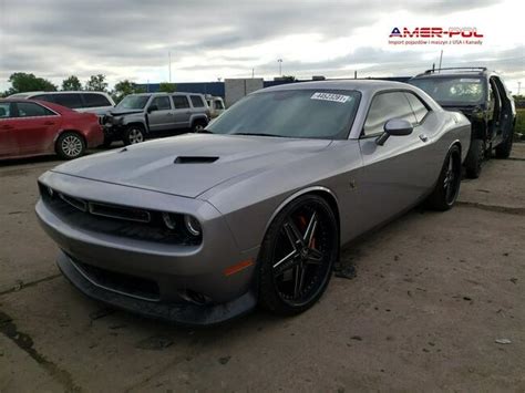 Samochody Dodge Challenger w automacie Warszawa Darmowe ogłoszenia