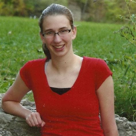 about cecilia marcia medium