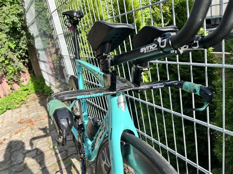 Bianchi Aquila CV Ultegra Used In L Buycycle