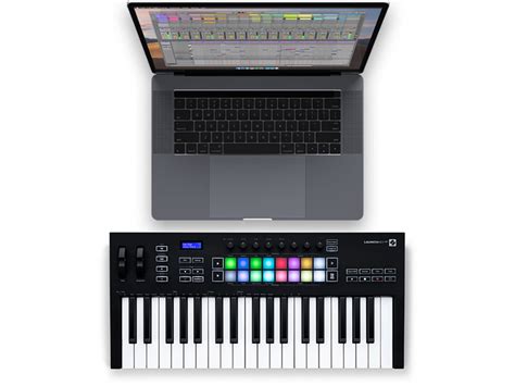 Novation Launchkey 37 Mk3 Midiキーボード