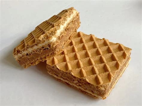 Coffee Milk Flavor Waffle Sandwich Cookies Sugar Cream Wafer Sandwich