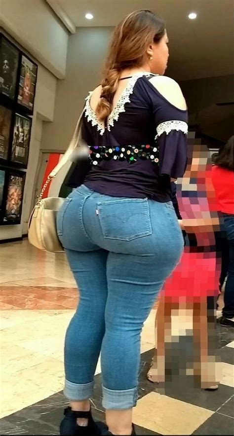 セクシーなラティーナヌードの女の子 ナレール