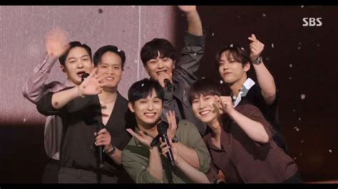 4년 만의 완전체 믿고 듣는 비투비의 노래 Youtube