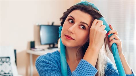 You Re Probably Wrapping Your Heatless Curls Wrong Here S The Best Technique