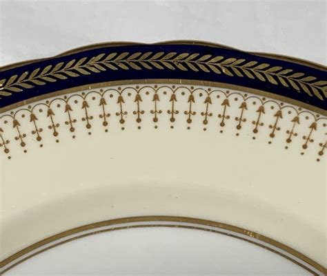 Aynsley Rutand Pattern Dinner Plates Cynthia Findlay Fine Jewellery