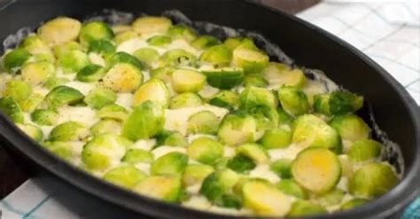 Rosenkohl in Frischkäse Senfsauce Mhmm passt perfekt gerade jetzt