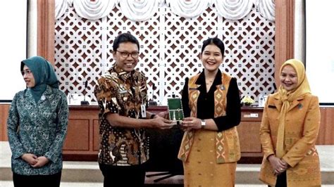 Ketua Tp Pkk Medan Kahiyang Ayu Sambangi Balai Kota Yogyakarta