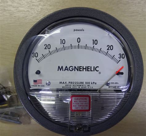 Dwyer 2300 100pa Differential Pressure Gauge Original And New