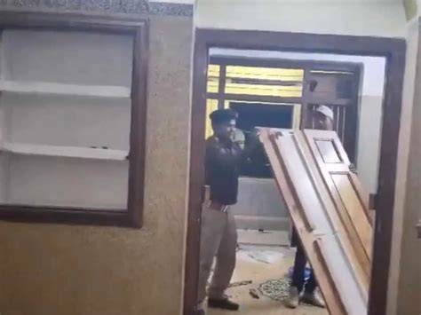 हल्द्वानी हिंसा के आरोपी अब्दुल मलिक और उसके बेटे के घरों की कुर्की