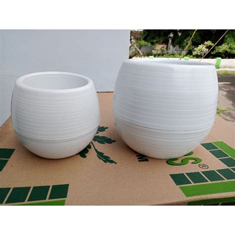 Jual Pot Bulat Telur Uk 18cm Tebal Plastik Murah Pot Moci Pot Vienna Pot Bunga Hias
