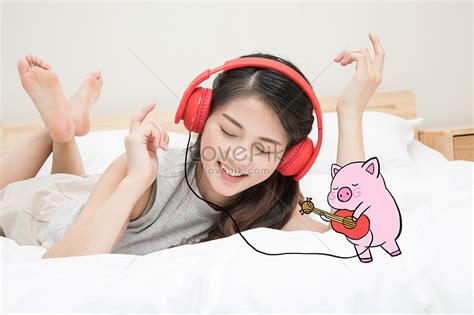 전자 기타 연주 크리 에이 티브 돼지 일러스트 무료 다운로드 Lovepik