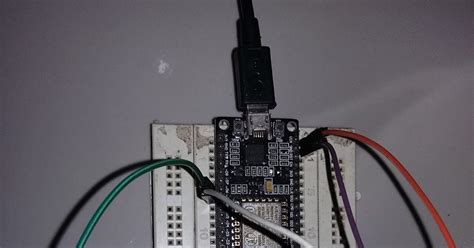 Pemantauan Ketinggian Air Menggunakan Sensor Ultrasonic Dan ESP8266 Nodemcu