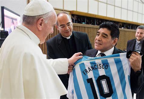 El Papa Francisco Eligió A Pelé Por Sobre Messi Y Apuntó Contra