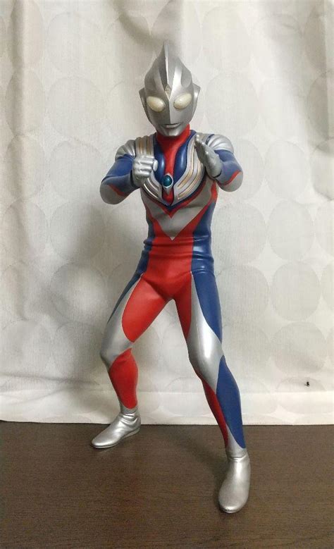 【中古】海洋堂メガソフビ ウルトラマンティガ 塗装済組立キット【おまけ付】 メルカリ
