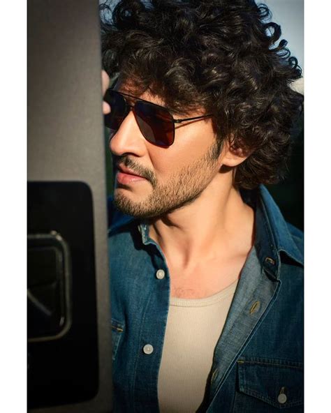 Super Star Mahesh Babu Shares Latest Stunning Pics Mahesh Babu హాలీవుడ్ రేంజ్‌లో మహేష్ బాబు