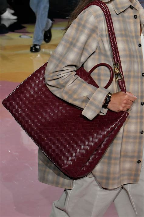 Bottega Venetas Andiamo Is The Tote To Know Now In 2023 British Vogue