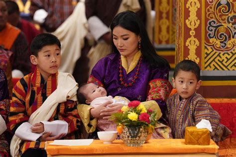 Photo Gallery พระราชาจิกมี เคเซอร์ นัมเกล วังชุกร่วมงานสมโภชน์ และ