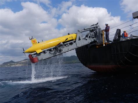 Autonomous Underwater Vehicle AUV Salcon Petroleum