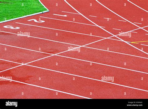 Running Way With Number Lanes Stock Photo Alamy