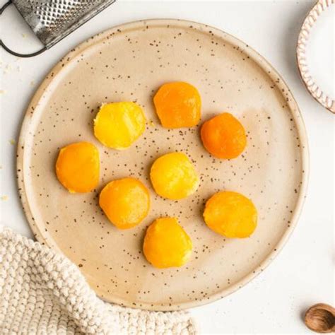Mooncakes Recipe With Step By Step Photos Eat Little Bird
