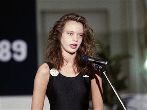 Anna Falchi Nel Simpatico Come Era E Come E Con Tante Belle Foto