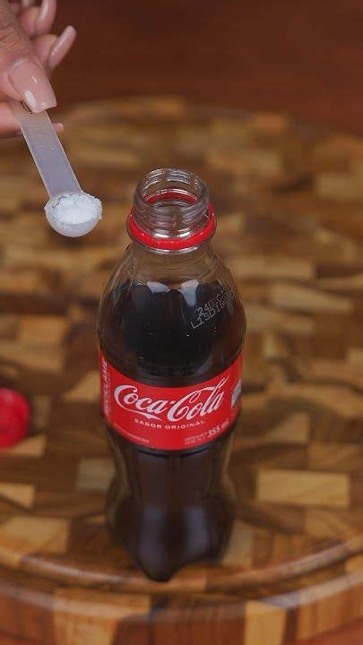 Ponle Sal a la Coca Cola y me lo agradecerás Es realmente increíble in Cleaning