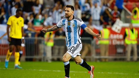 La Selección Argentina Subastará Las Camisetas Que Messi Use En Catar