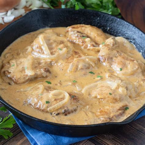 Smothered Chicken Thighs