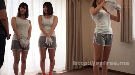 [umd 829] えっ？全員女性っ？！薄着の引っ越し屋がデカ尻を目の前で振りまくって挑発するので我慢できずフル勃起！！バレないのを祈るしかないが無理っ！！ High Quality Jav