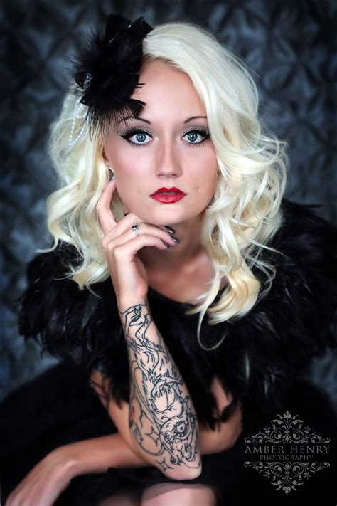 Beautiful Tattooed Girls And Women Daily Pictures For Your Inspiration Female Portrait Poses